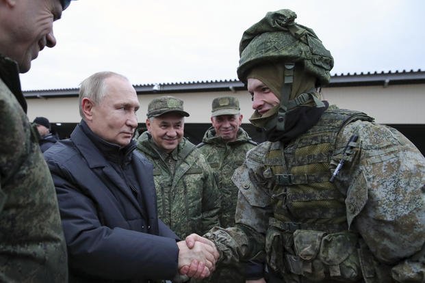 Russias Chaotic Draft Leaves Some Out In Cold Without Gear