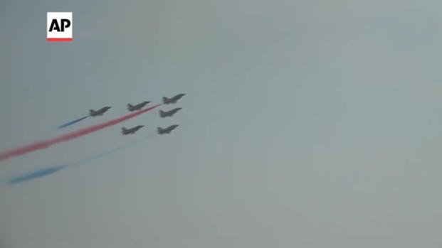 China's Largest Air Show Opens With Stunt Flight Displays | Military.com