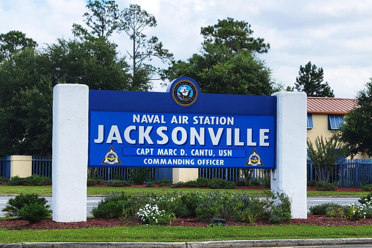Man Dies After Crashing into Safety Barrier at Florida Navy Base - Special Forces News